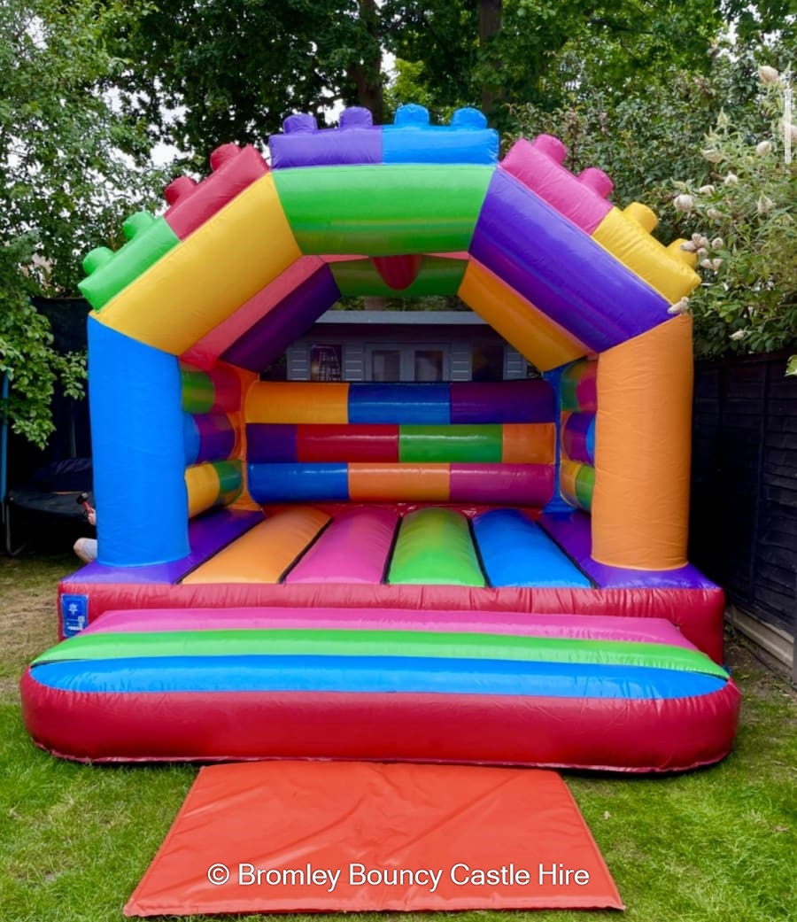 Bouncy Castle Lego 3D - Bouncy Castles, Soft Play & Inflatable Hire in ...